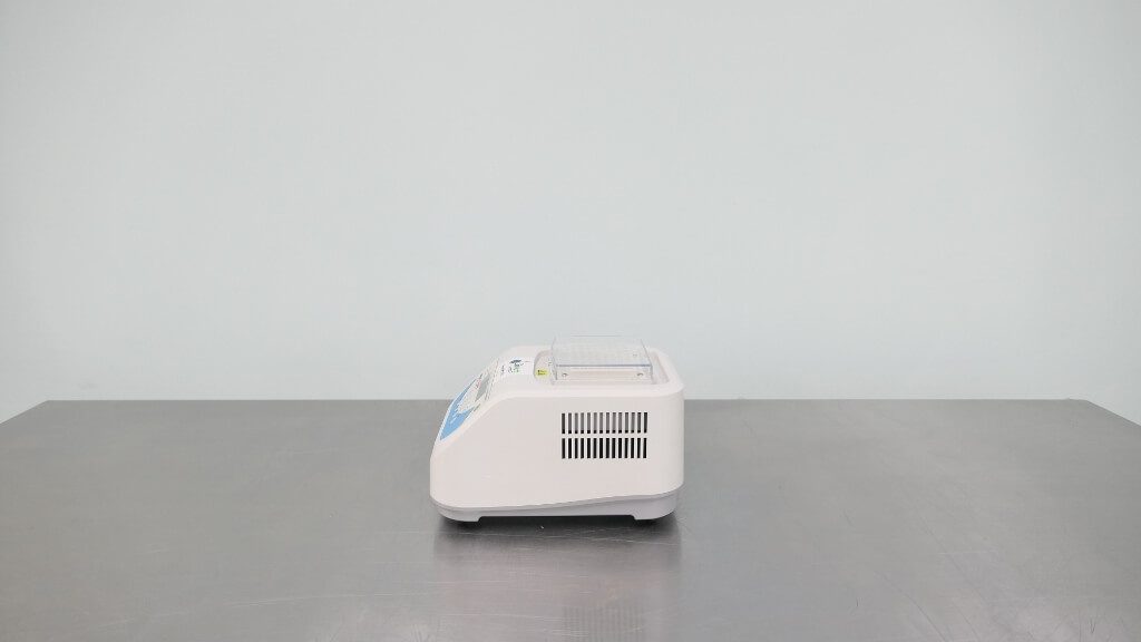 Benchmark MultiTherm Shaker - The Lab World Group