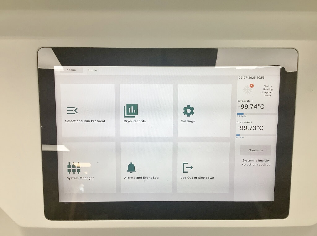 VIA Freeze Quad Controlled Rate Freezer - The Lab World Group