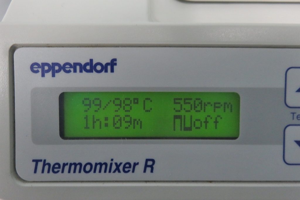 Eppendorf Thermomixer R - The Lab World Group