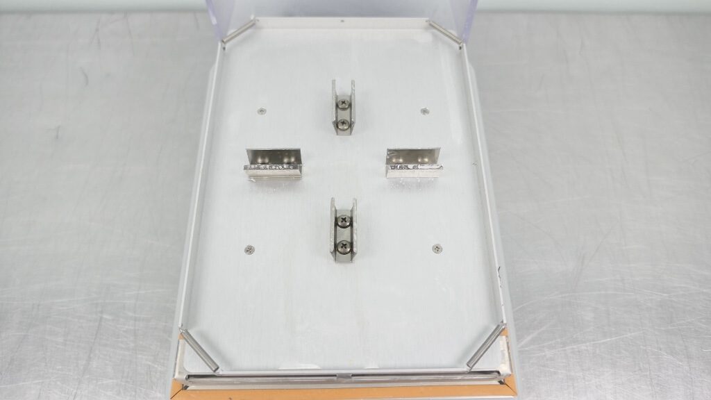 Microplate Shaker Incubator VWR - The Lab World Group