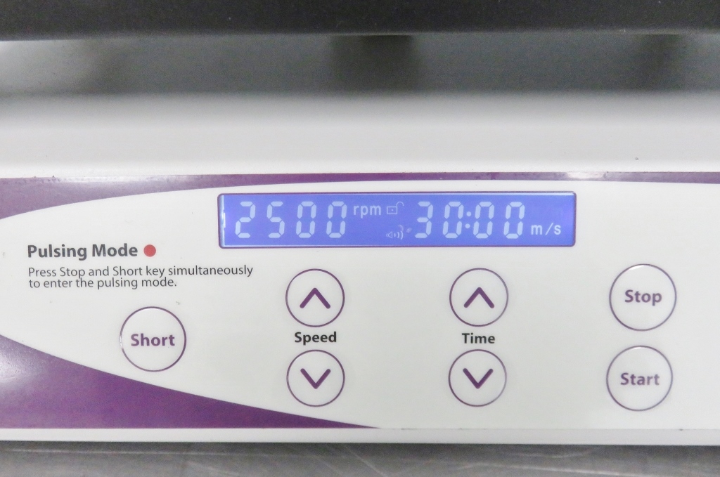 Multi Tube Vortexer Benchmark BV1010 - The Lab World Group