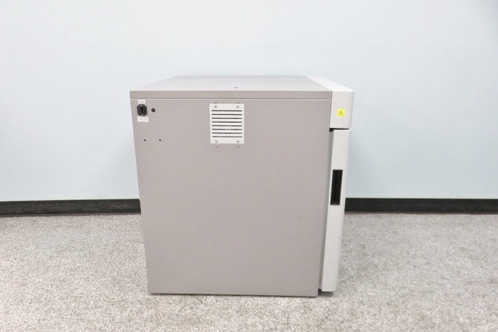 VWR Incubator 1535 - The Lab World Group