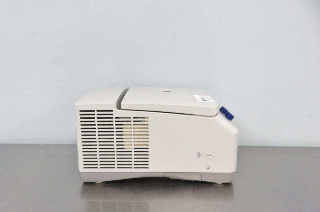 Eppendorf 5425R Centrifuge - The Lab World Group