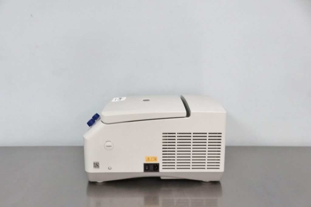 Eppendorf 5425R Centrifuge - The Lab World Group