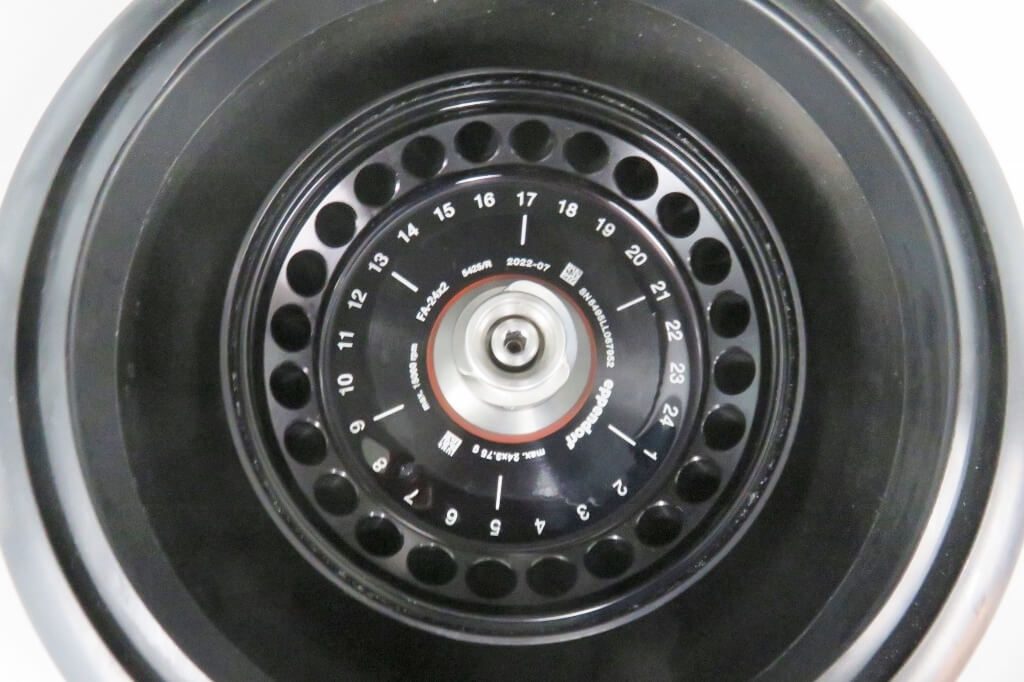 Eppendorf 5425R Centrifuge - The Lab World Group