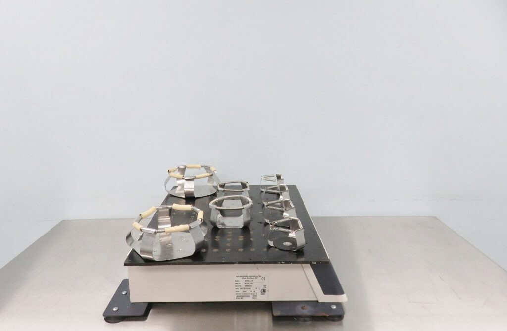 Innova 2100 Platform Shaker - The Lab World Group