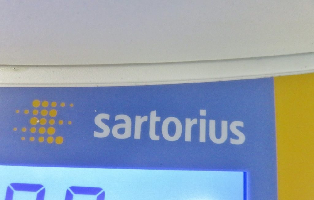 Sartorius Analytical Balance CP64 - The Lab World Group