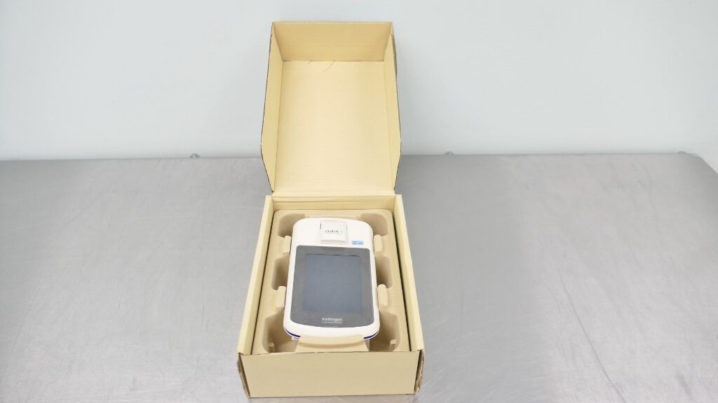 Qubit 3.0 Fluorometer - The Lab World Group