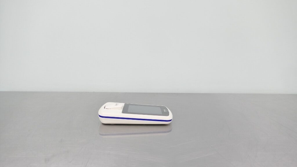 Qubit 3.0 Fluorometer - The Lab World Group