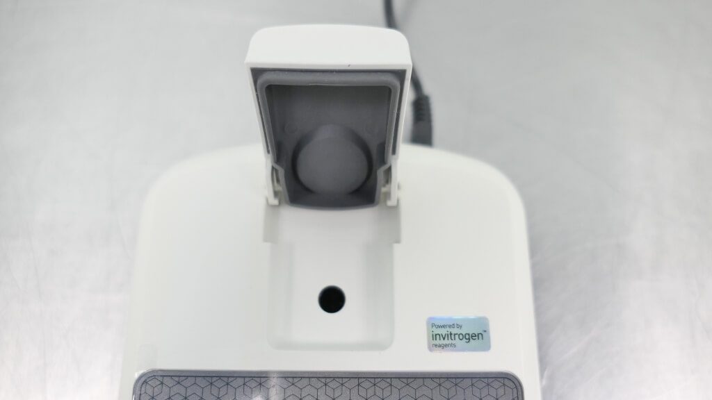 Qubit 3.0 Fluorometer - The Lab World Group