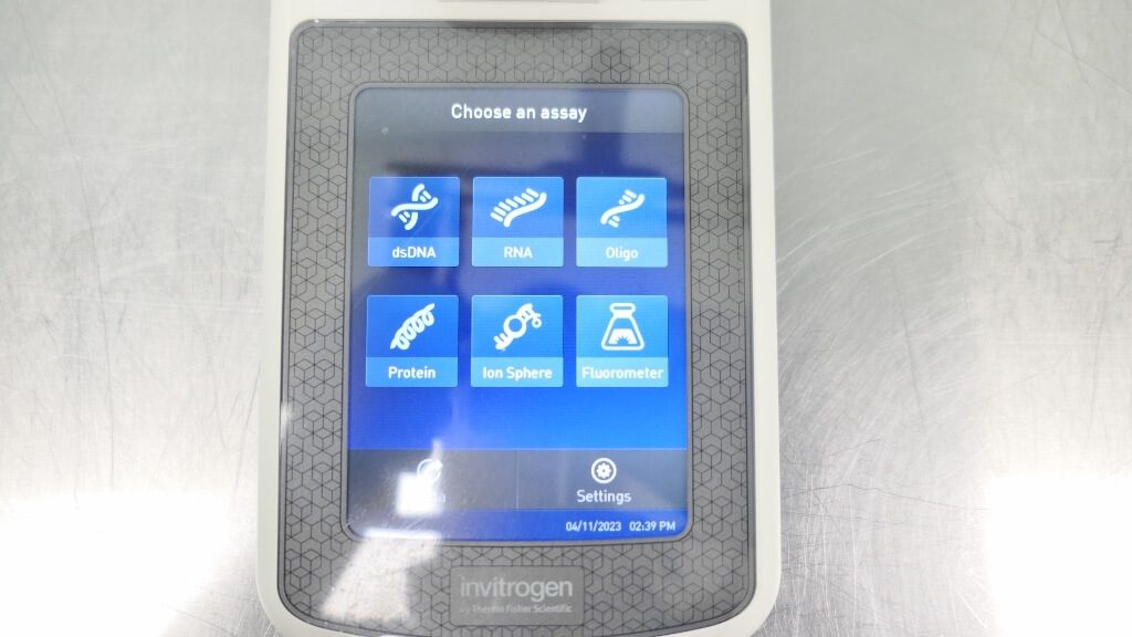 Qubit 3.0 Fluorometer - The Lab World Group