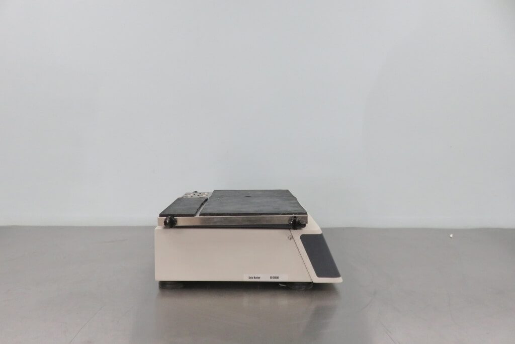 Innova 2000 Platform Shaker New Brunswick