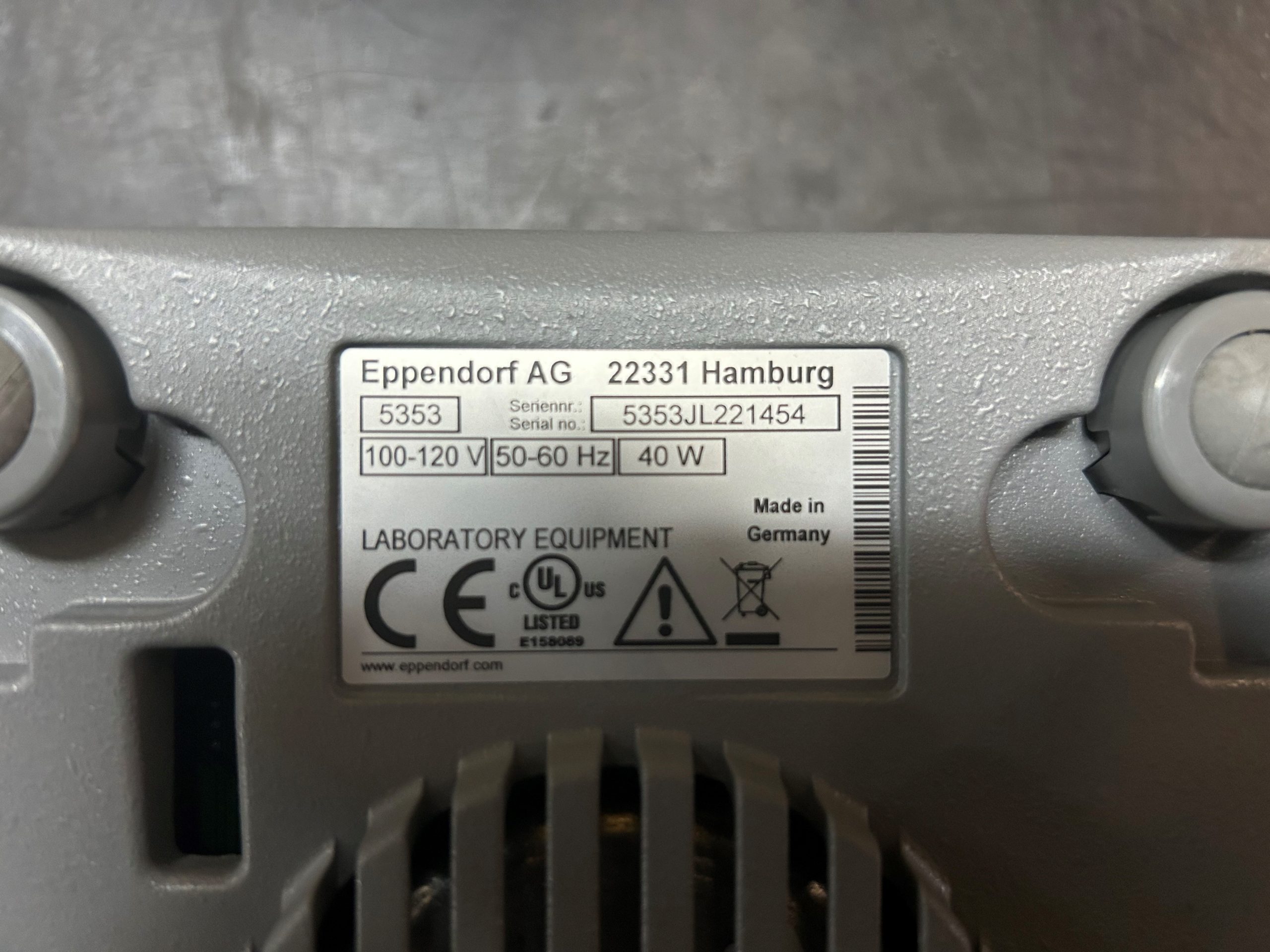 Eppendorf MixMate Microplate Shaker 5353 - The Lab World Group