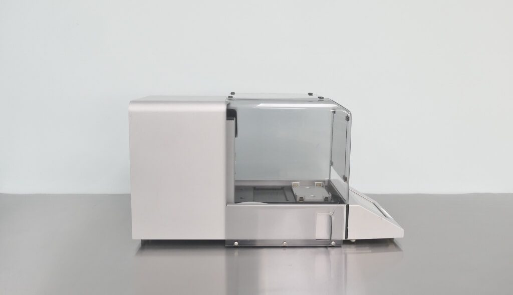 Hamilton DeCapper - The Lab World Group