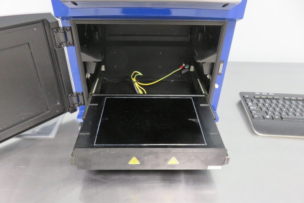 Azure Biosystems c300 Imager - The Lab World Group