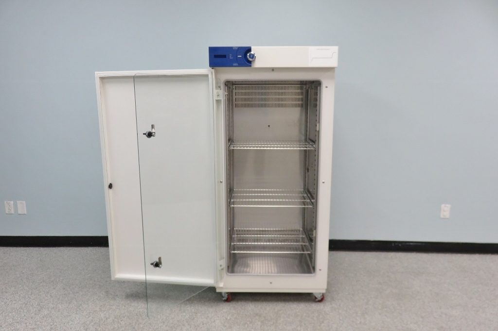 VWR Forced Air Incubator - The Lab World Group