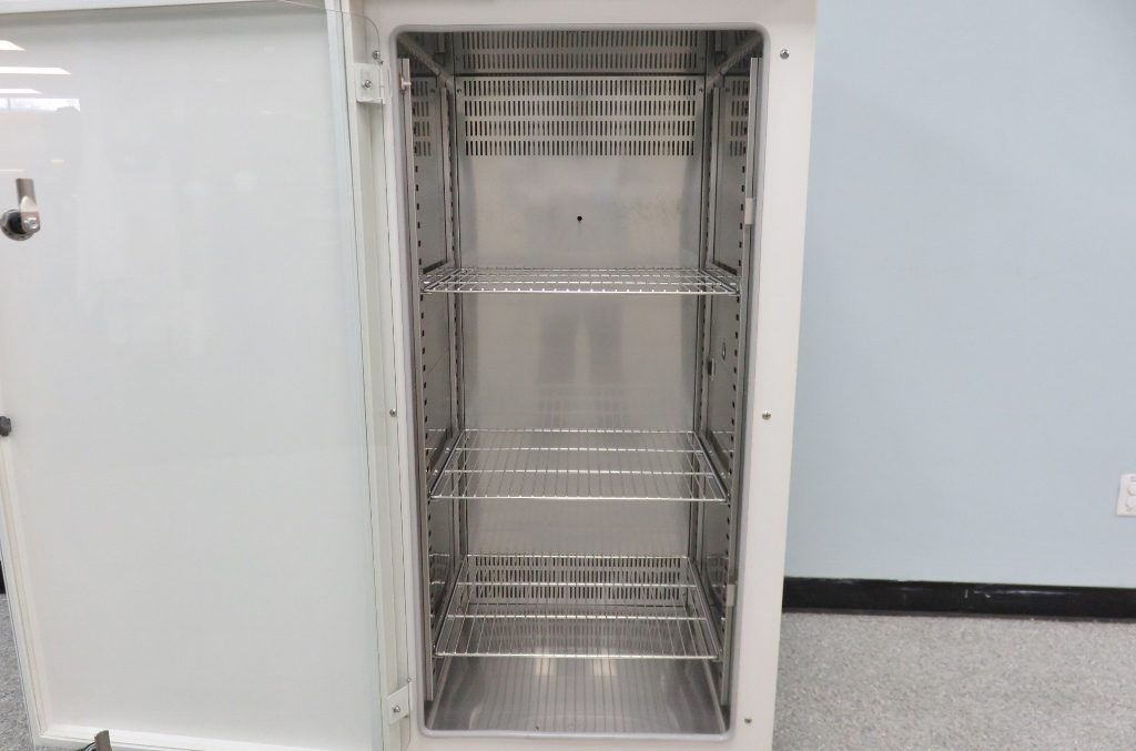 VWR Forced Air Incubator - The Lab World Group