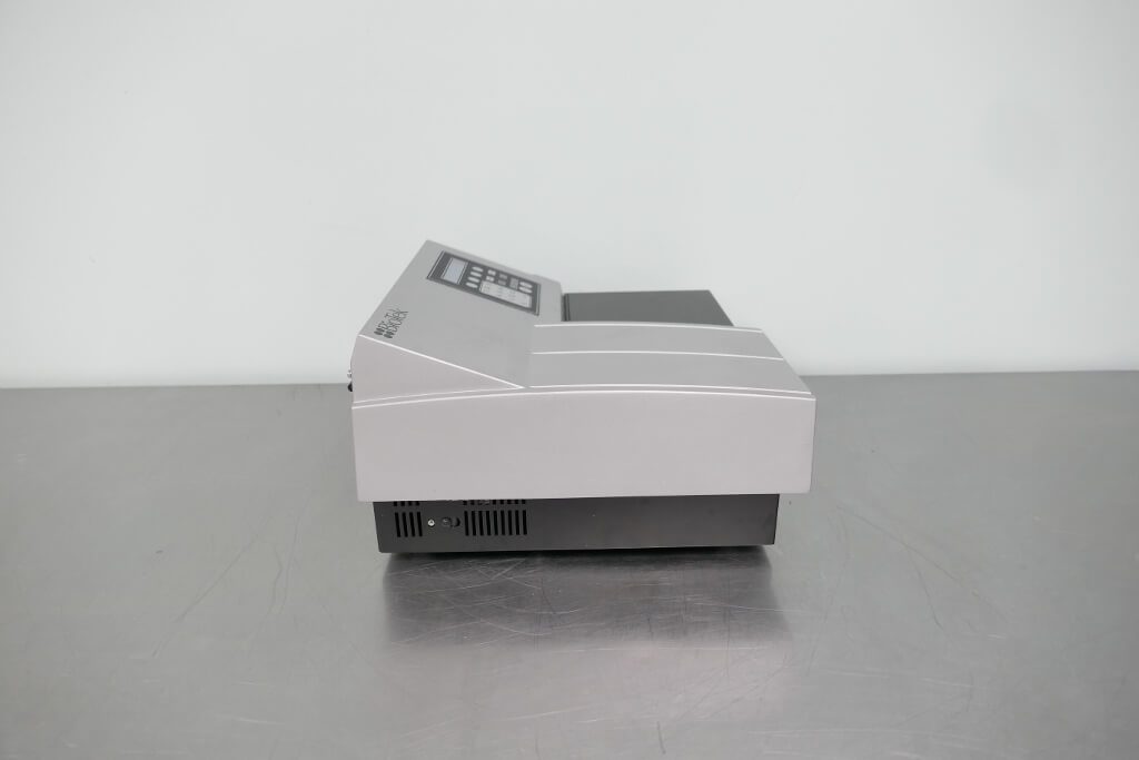BioTek ELx808 Microplate Reader - The Lab World Group
