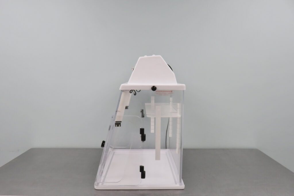 Plas Labs PCR Enclosure - The Lab World Group