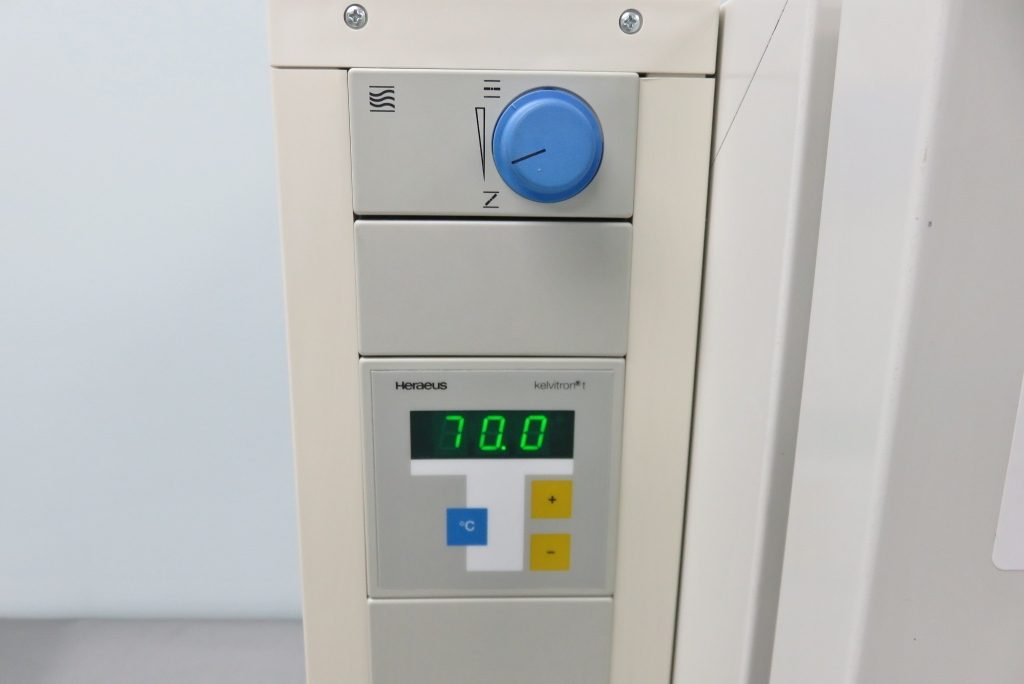 Thermo Heraeus Incubator - The Lab World Group