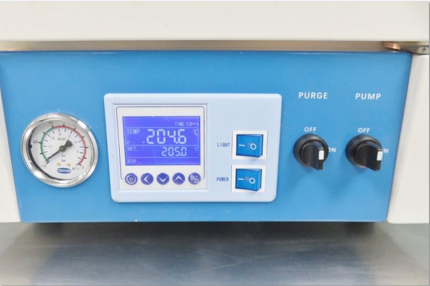 Being Vacuum Oven - The Lab World Group