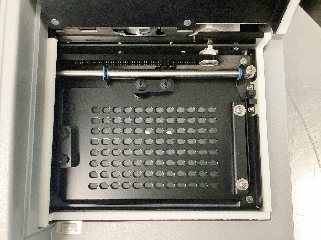 BioTek ELx808 Microplate Reader - The Lab World Group