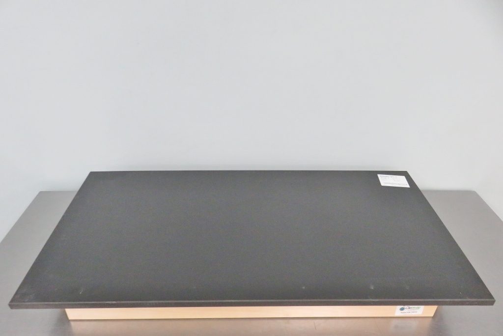 Epoxy Lab Table - 2023 Unused - The Lab World Group