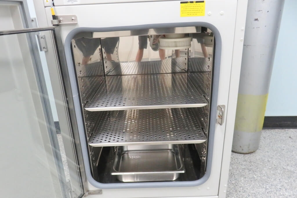 Thermo Forma Series 3 Water Jacket CO2 Incubator