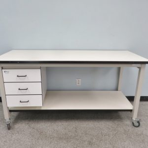 C Leg Laboratory Workbench - The Lab World Group