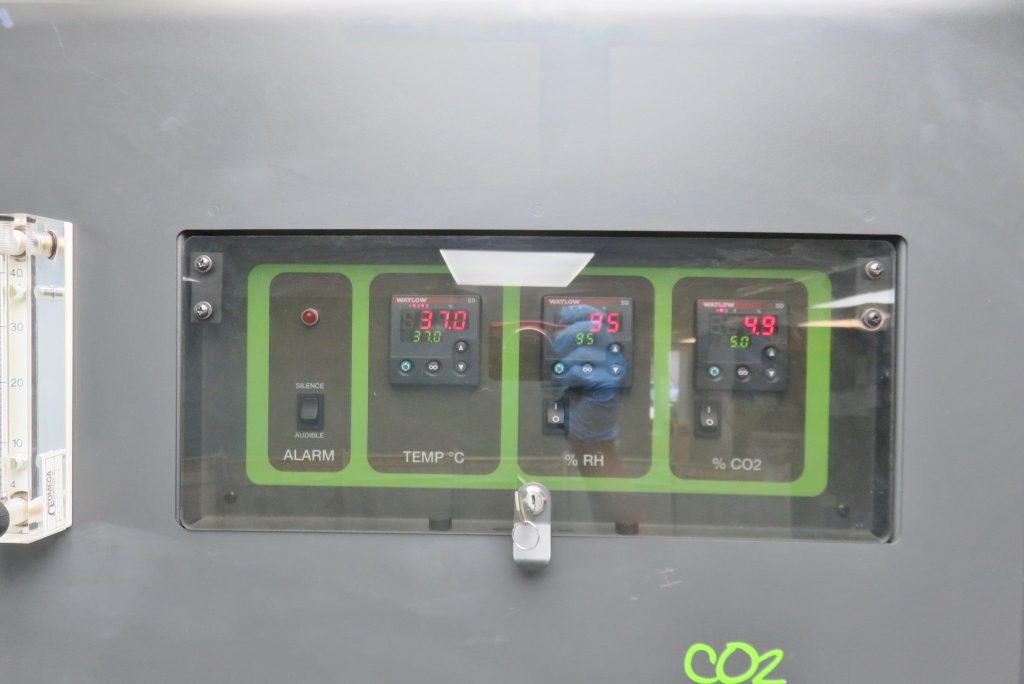 Caron CO2 Incubator - Reach In - The Lab World Group