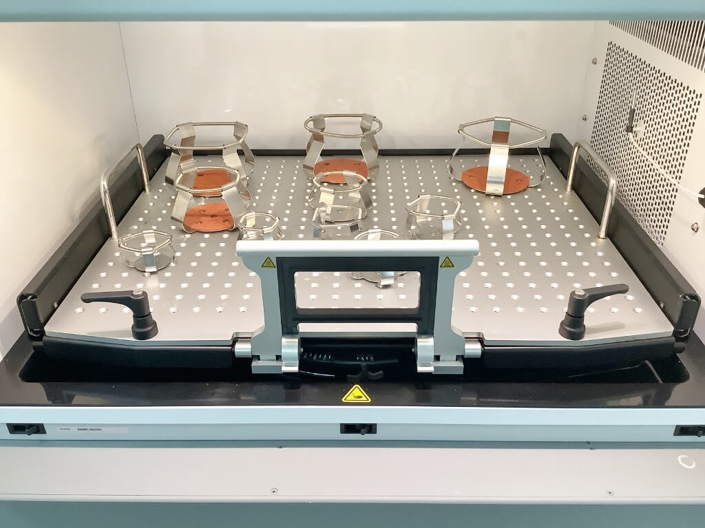 Eppendorf Innova Incubator Shaker S44i - The Lab World Group