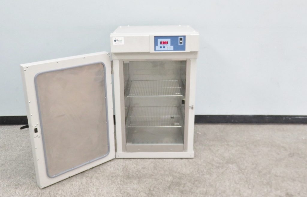 Thermo Scientific Incubator I602D - The Lab World Group