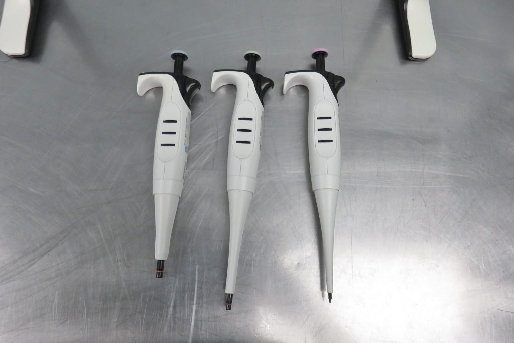 Integra EVOLVE Pipettes with Stand - Package Deal - TLWG