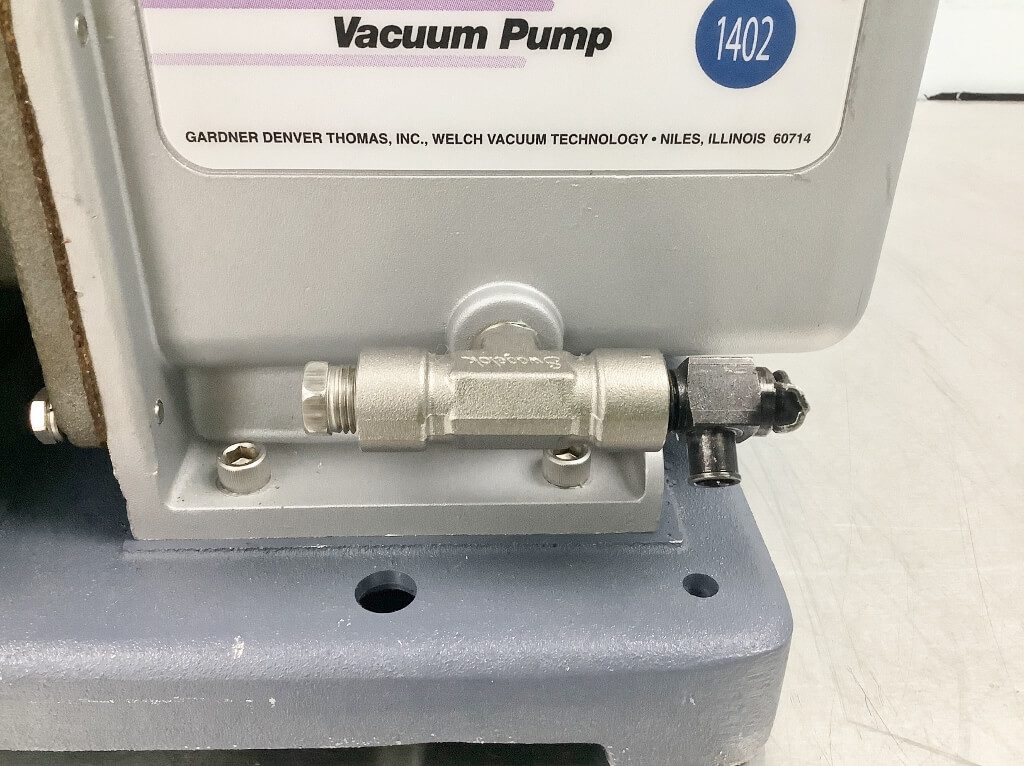Welch 1402 Vacuum Pump - The Lab World Group