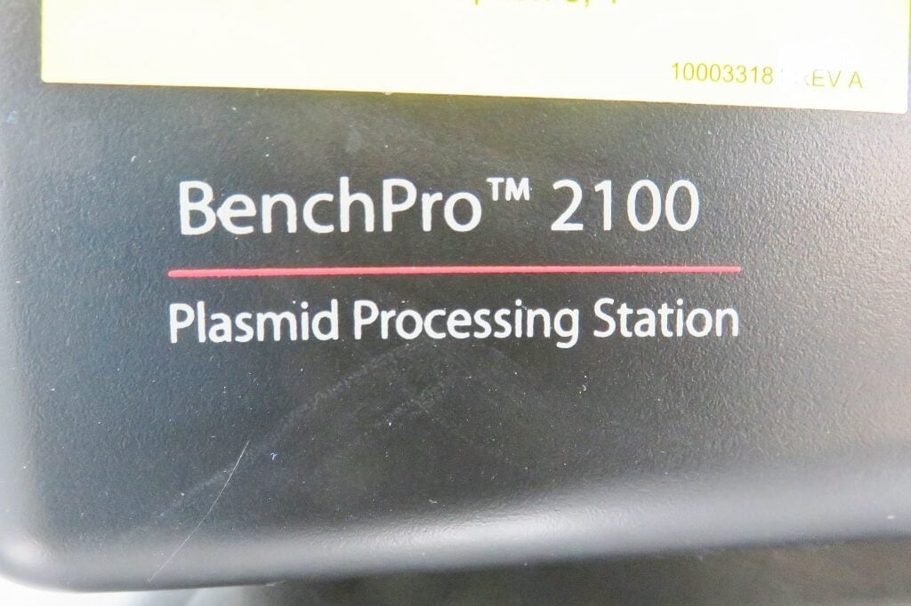 Invitrogen BenchPro 2100 Plasmid Purification System