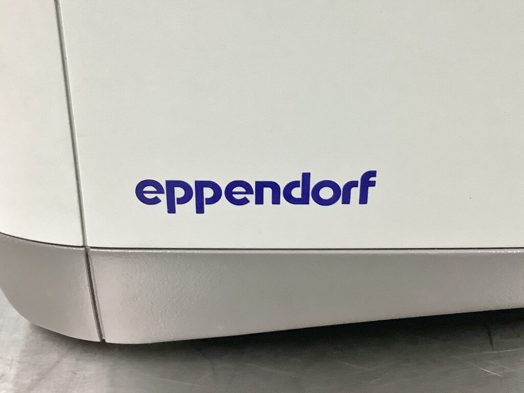 Eppendorf 5430R Centrifuge - The Lab World Group