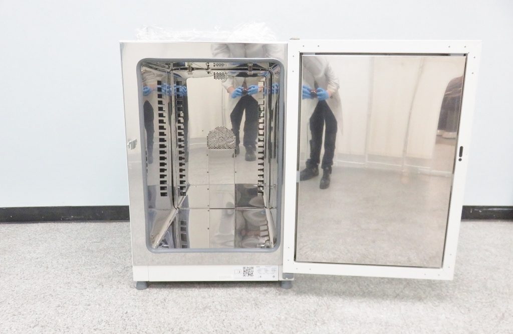 Thermo Heratherm Oven OGS180 - The Lab World Group