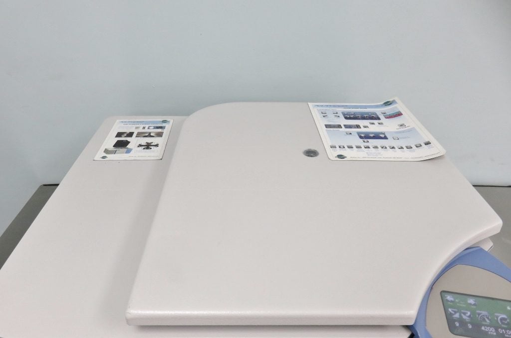 Nuaire Nuwind Refrigerated Centrifuge - The Lab World Group