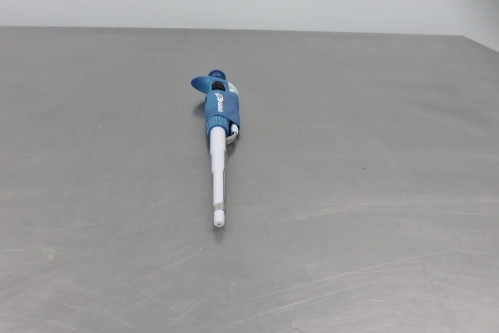 VWR Pipette 100-1000 - The Lab World Group