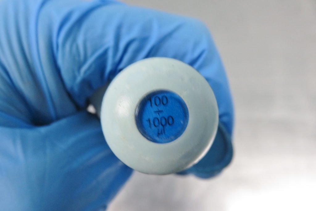 VWR Pipette 100-1000 - The Lab World Group
