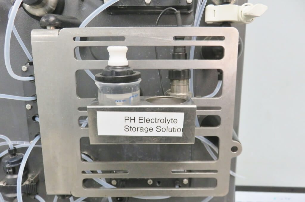 AKTA Pilot FPLC System - The Lab World Group