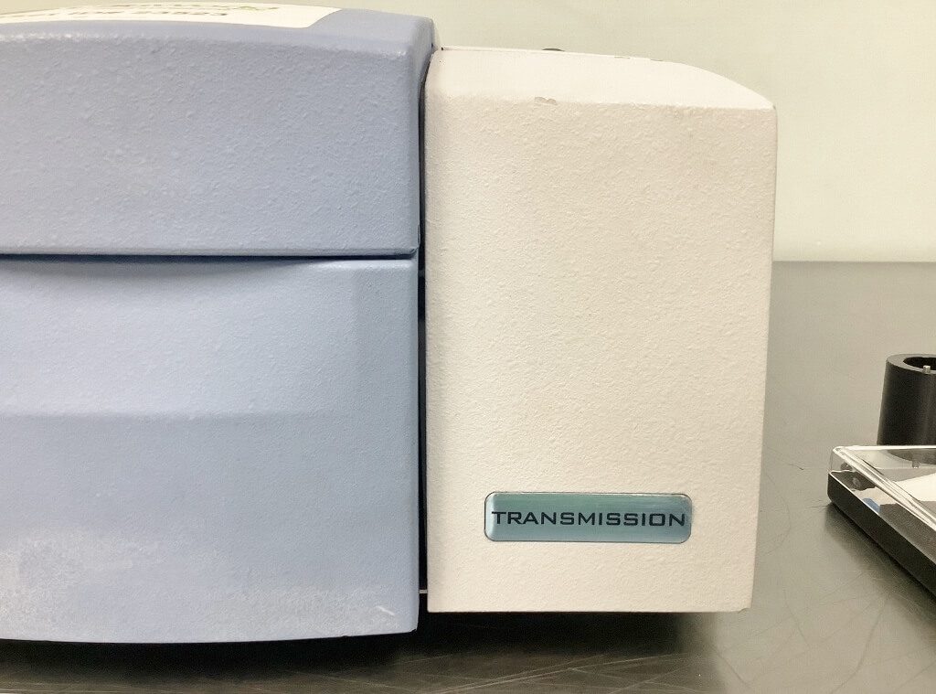 Bruker Alpha II FTIR Spectrometer - The Lab World Group