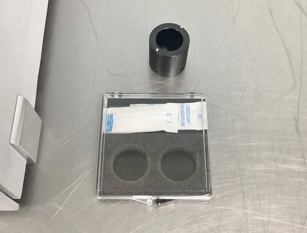 Bruker Alpha II FTIR Spectrometer - The Lab World Group