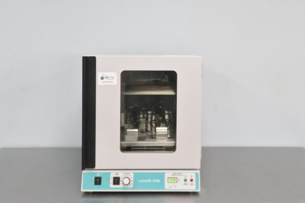 Labnet 211 DS Benchtop Incubator Shaker - The Lab World Group