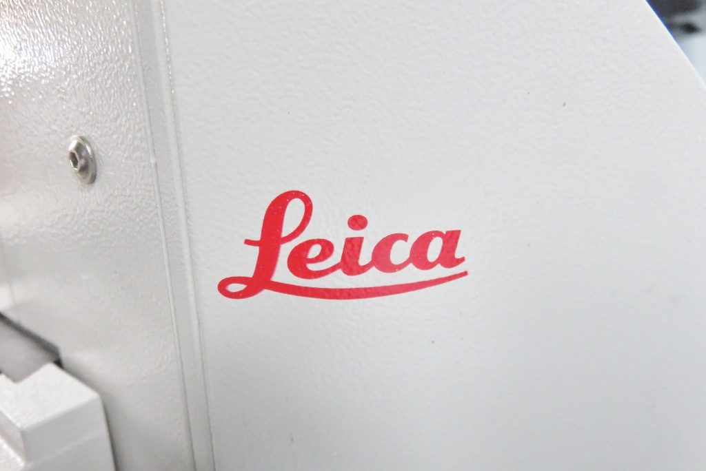 Leica DM4000M Fluorescence Microscope - The Lab World Group