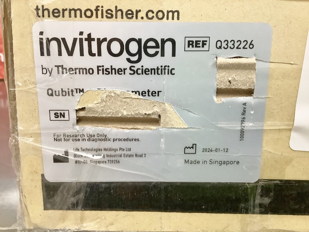 Qubit 4 Fluorometer – Still in Box - The Lab World Group