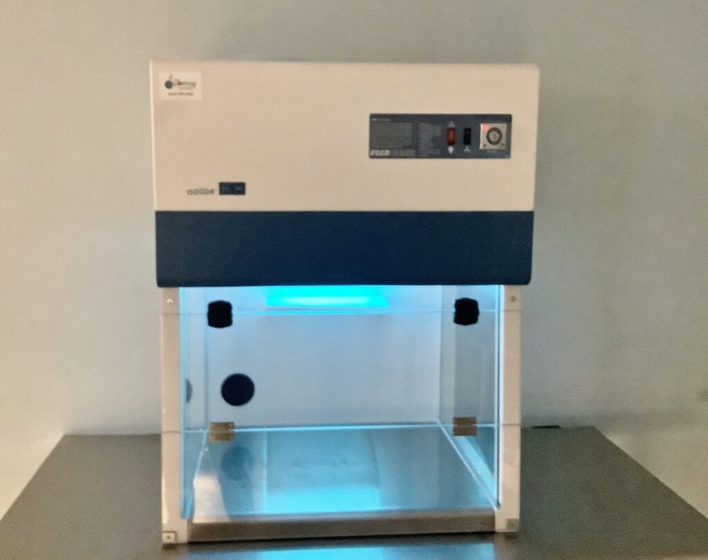 ESCO PCR Cabinet - The Lab World Group