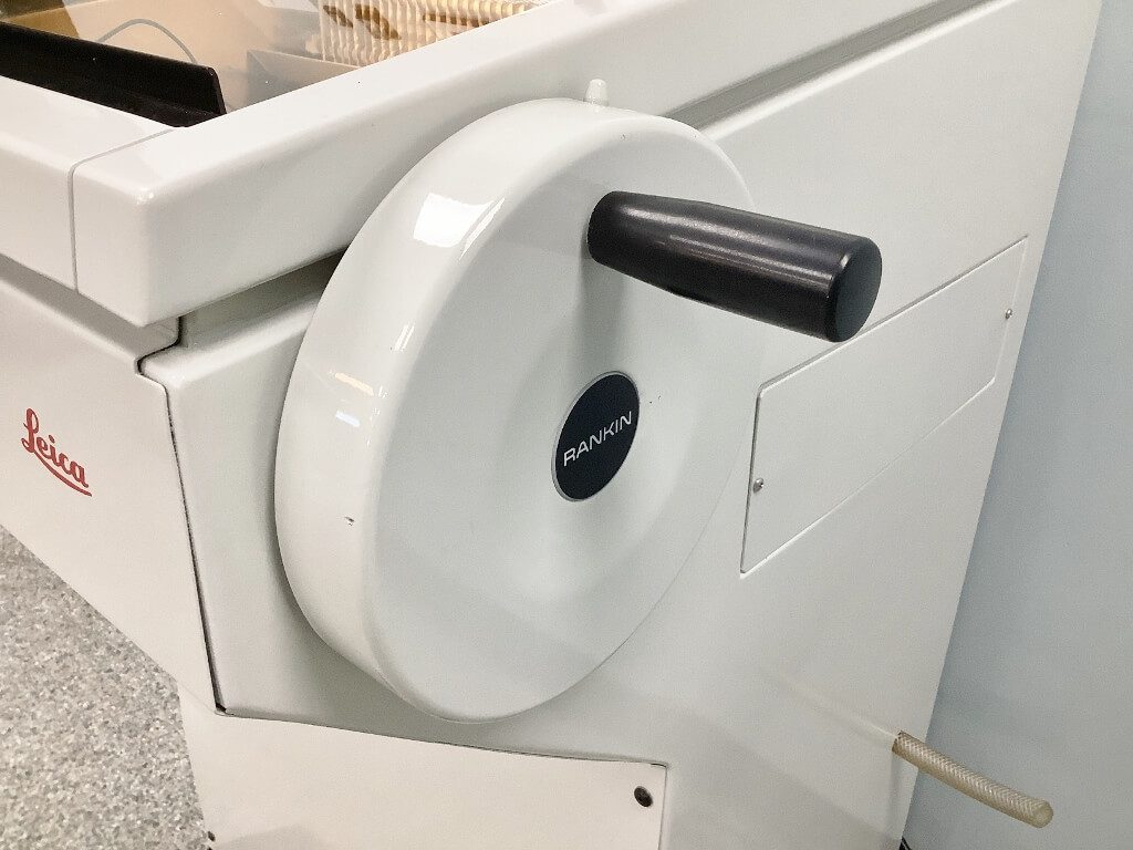 Leica CM1510 Cryostat - The Lab World Group