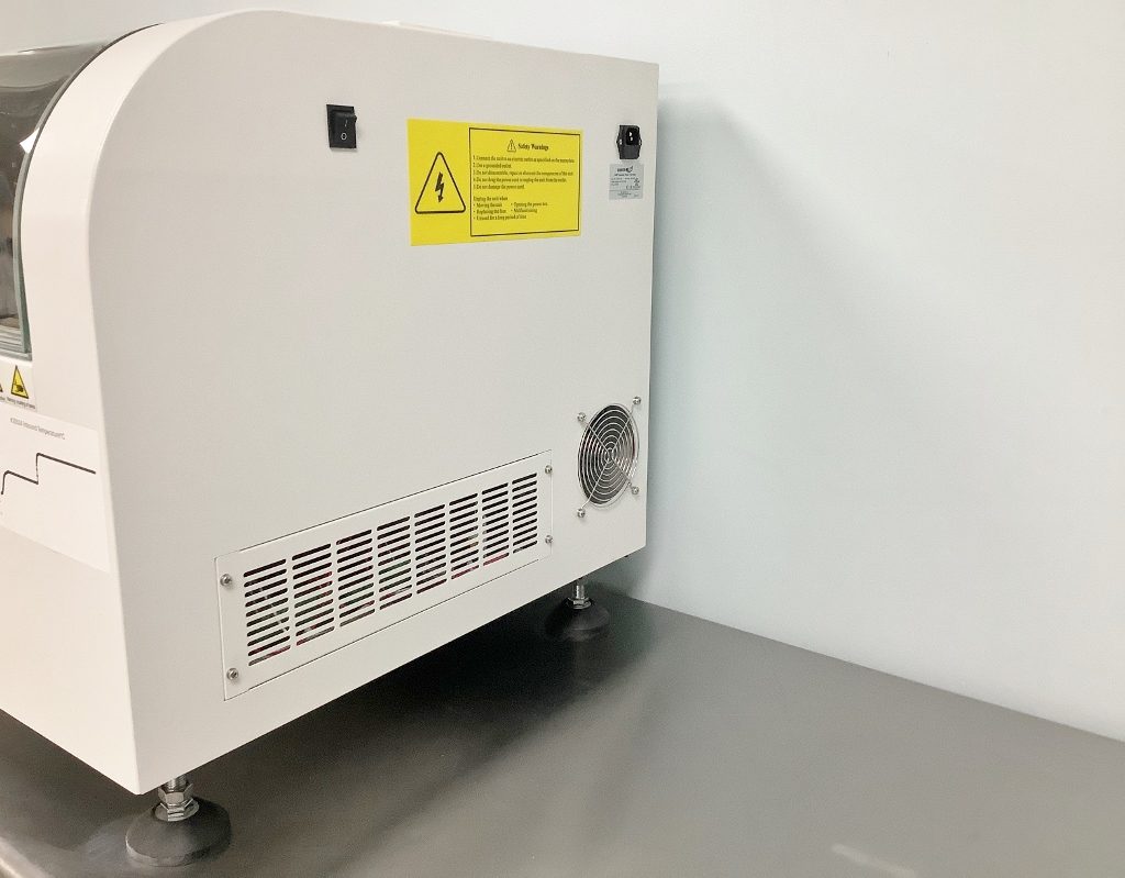 Top Hinge Incubator Shaker - The Lab World Group