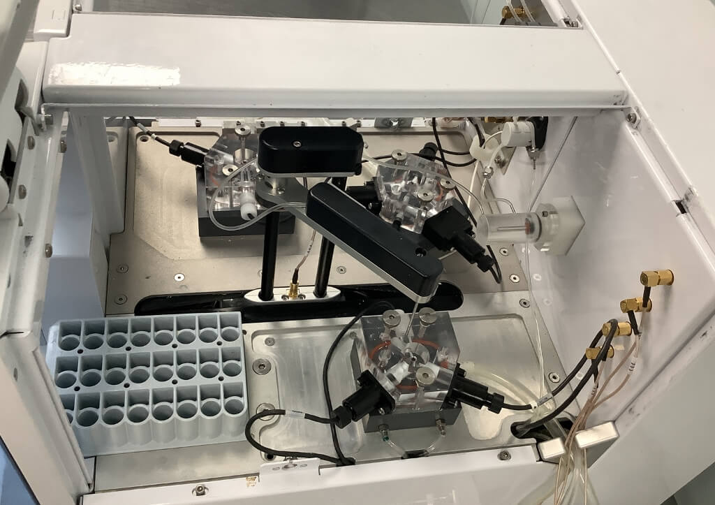 YSI 2900 / 2950D3 Biochemistry Analyzer – Tested & Warranty
